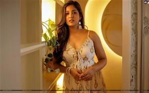 SantaBanta Wallpapers Ishita Dutta, Indian Celebrities(F)